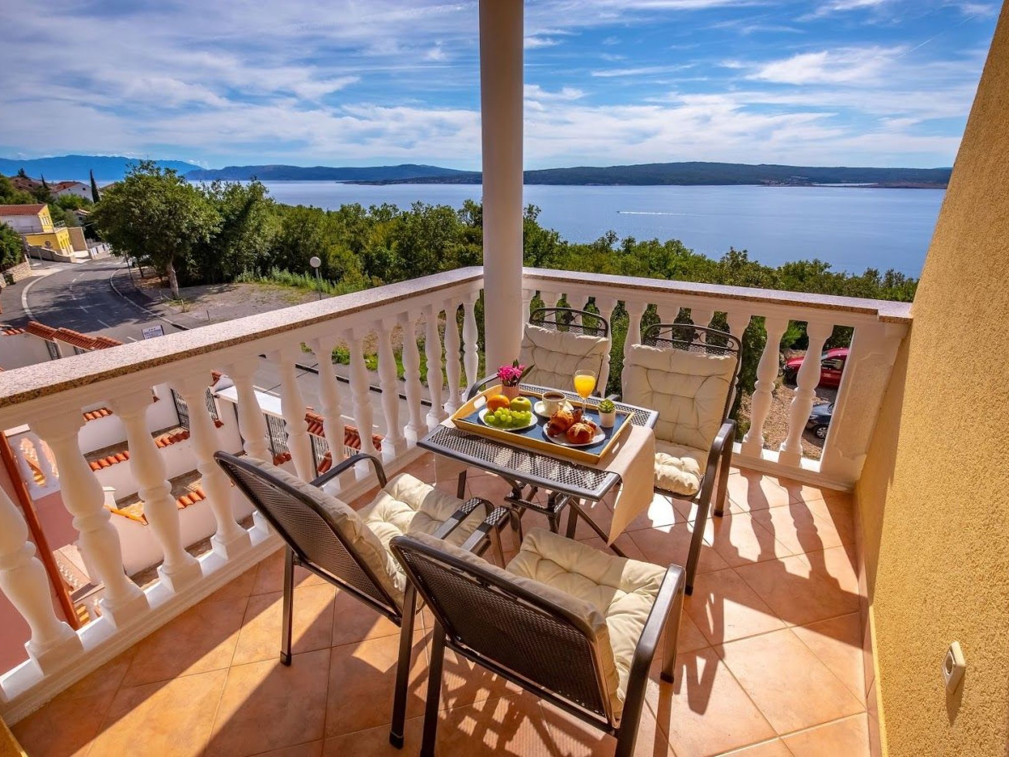 Wohnung Mit Balkon Und Meerblick - Cres