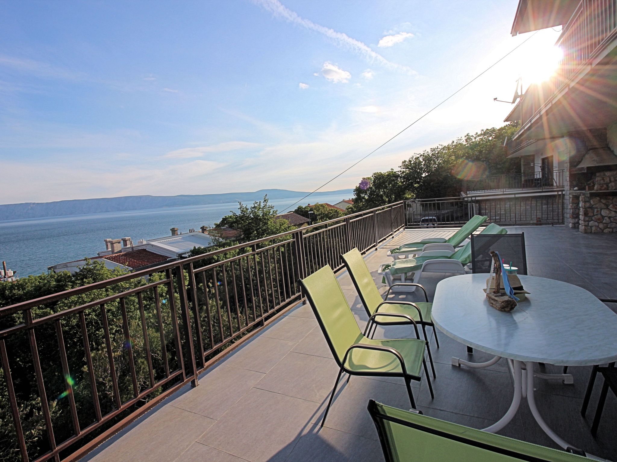 Wunderschönes Ferienhaus In Povile Mit Garten, Terrasse Und Grill Und Meerblick - Senj