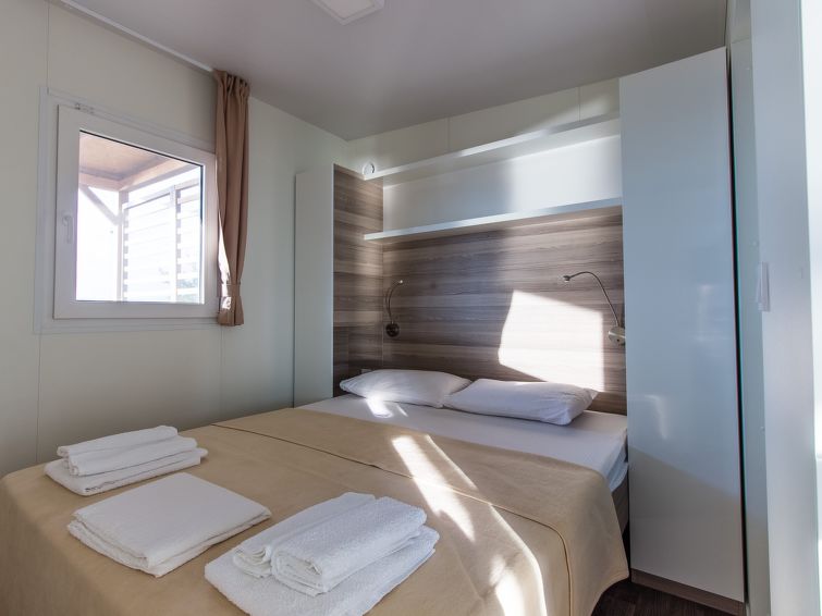 Mobilheim Für 4 Erwachsene Und 2 Kinder - Senj