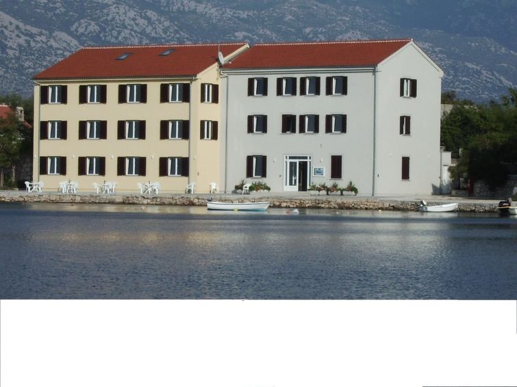 Duplex-apartment Mit Blick Auf Das Meer Und Den Garten - Starigrad