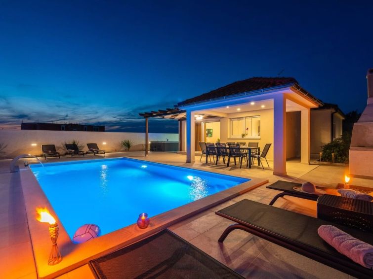 Villa Mit Beheiztem Pool Privlaka - Ta Leut Agency - Vir
