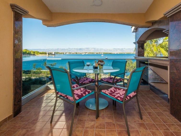 Apartment Weiss 2 - Vir, Kroatien