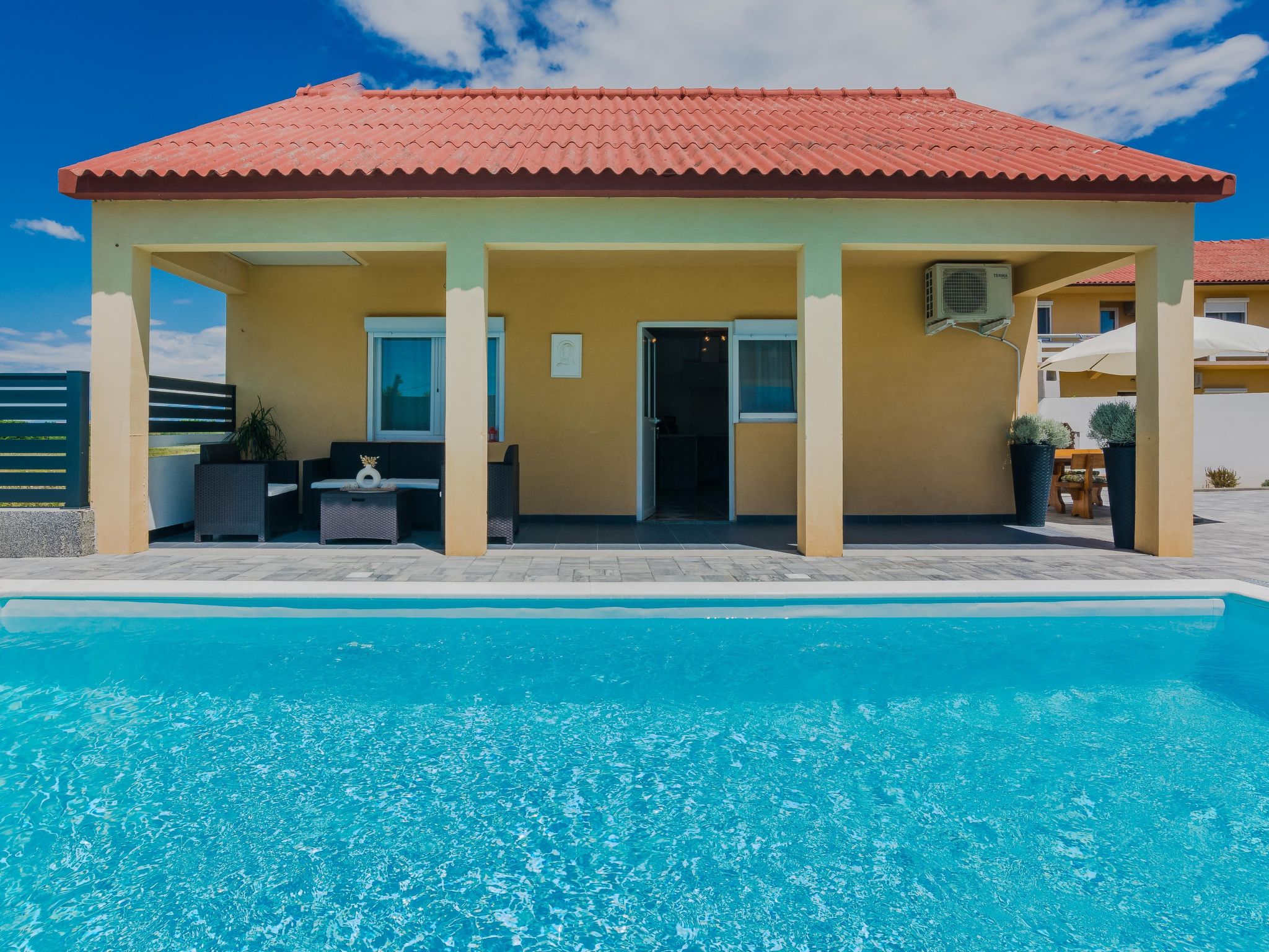 Haus Marijan Mit Privatem Pool - Agentur Ta Leut - Nin