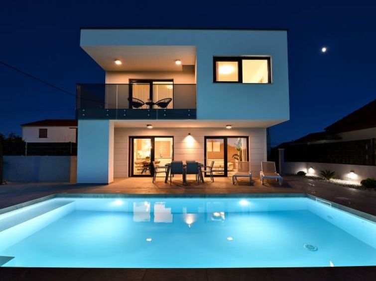 Villa Nostro Porto With Pool - Zara