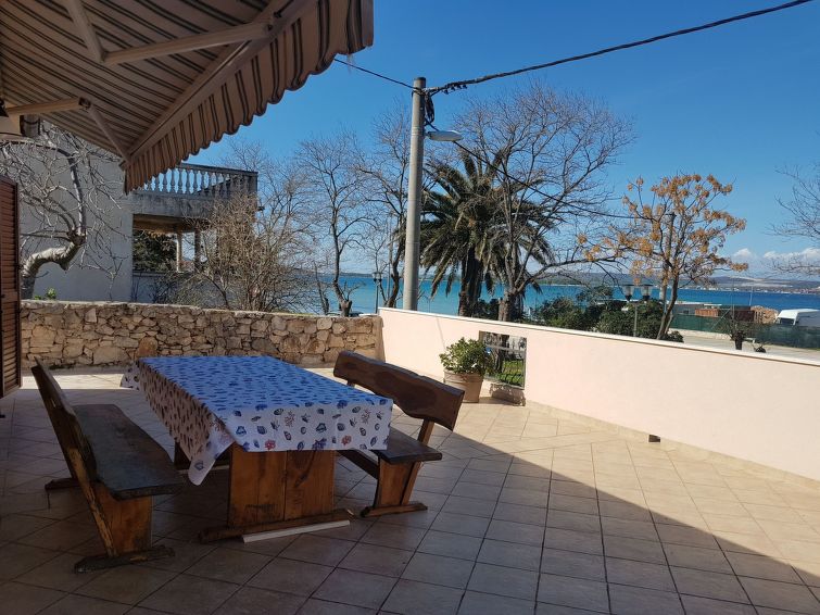 "Krajka" Mit Blick Auf Das Wasser - Dugi otok