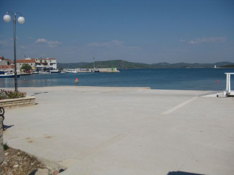 Apartment Mit Terrasse Direkt Am Meer - Murter
