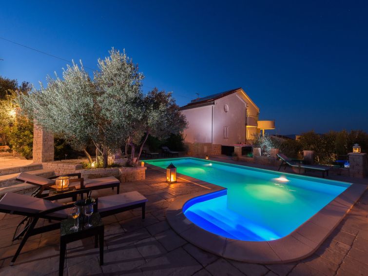 Wohnung Für 4 Personen Mit Pool - Tisno