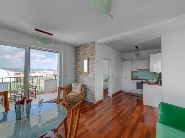 Wohnung Für 4 Personen Mit Pool Und Jacuzzi - Murter