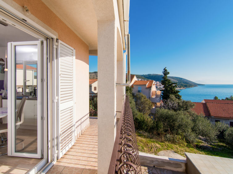 Ana - Trogir