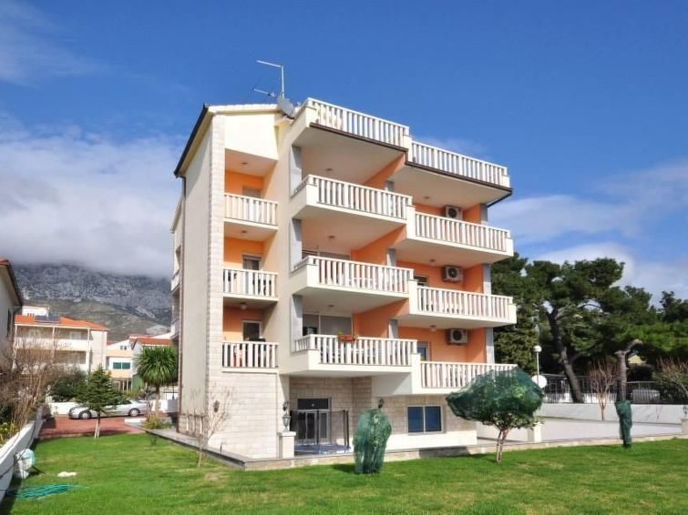 "Red" Mit Blick Auf Das Wasser - Split