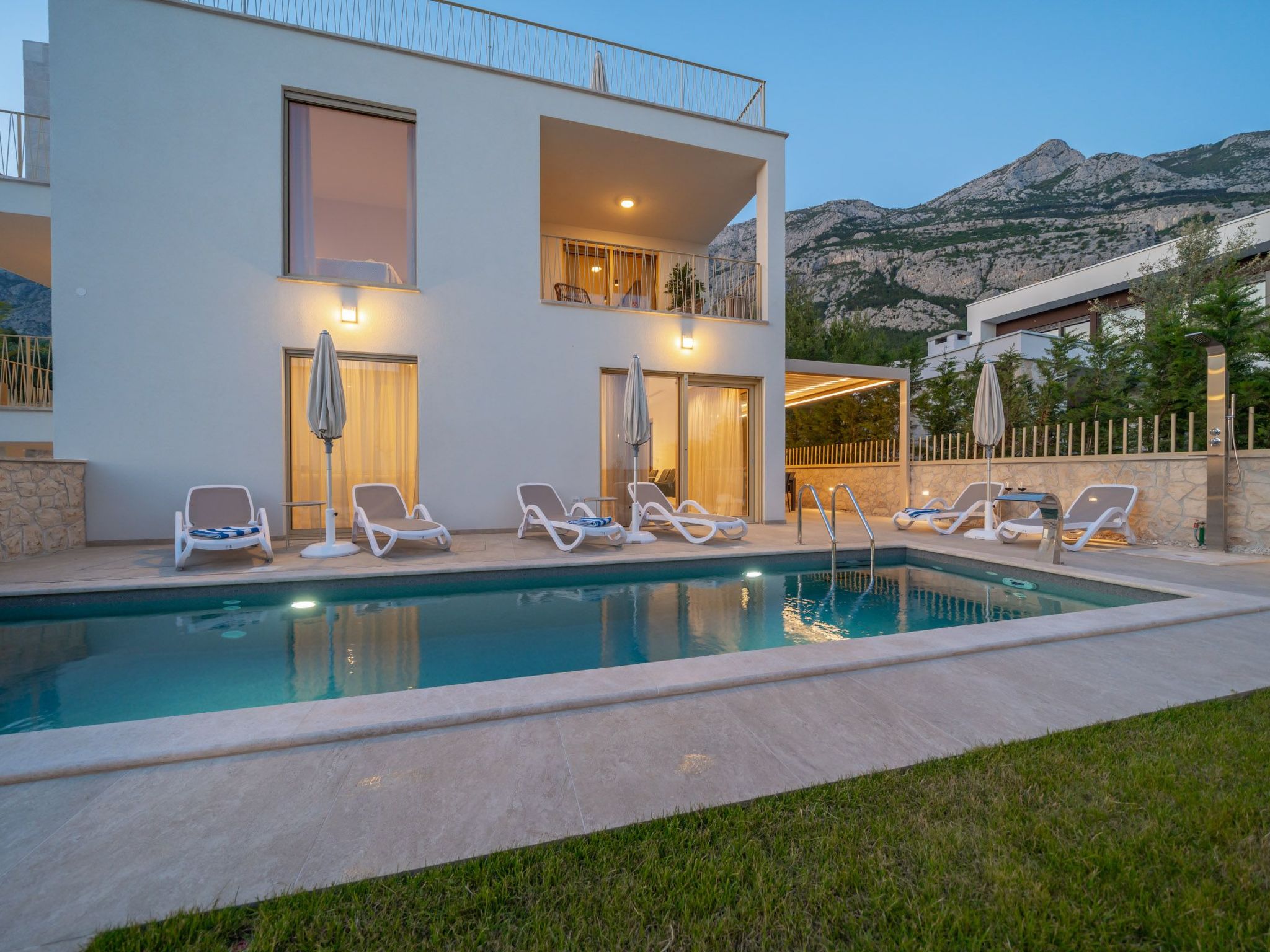 Neue Villa Adore - Makarska
