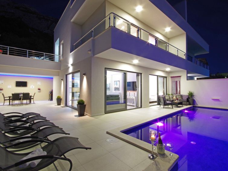 In Makarska Mit Schöner Terrasse - Makarska