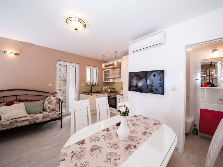 Für 5 Personen Ca. 218 M&sup2; In Podgora, Dalmatien (Gespanschaft Split-dalmat - Tučepi