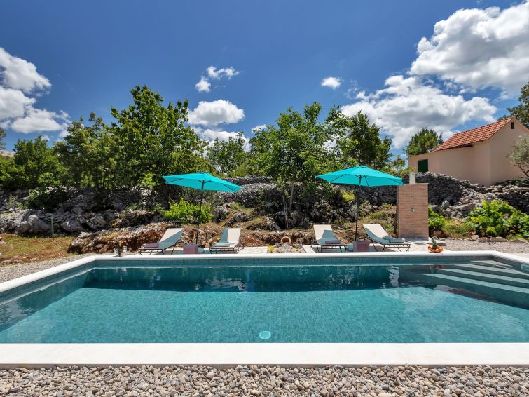 In Rašćane Mit Beheiztem Pool - Hvar