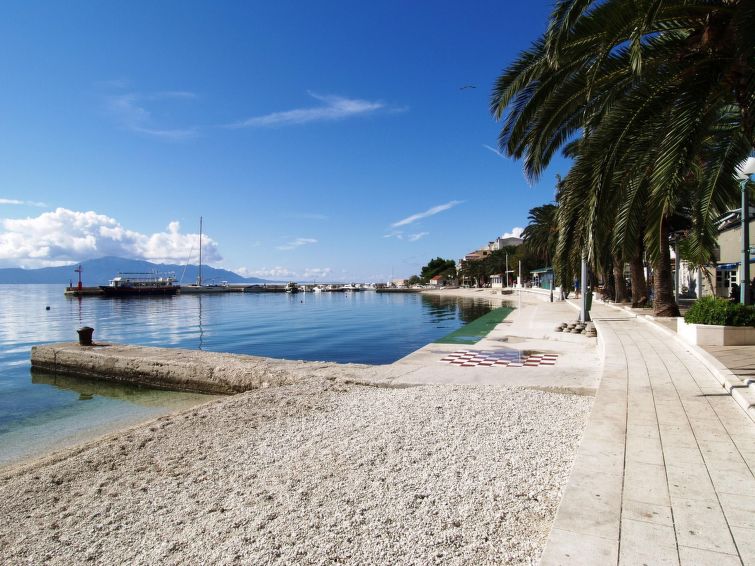 Gesamte Wohnung In Gradac Mit Möbliertem Balkon - Gradac