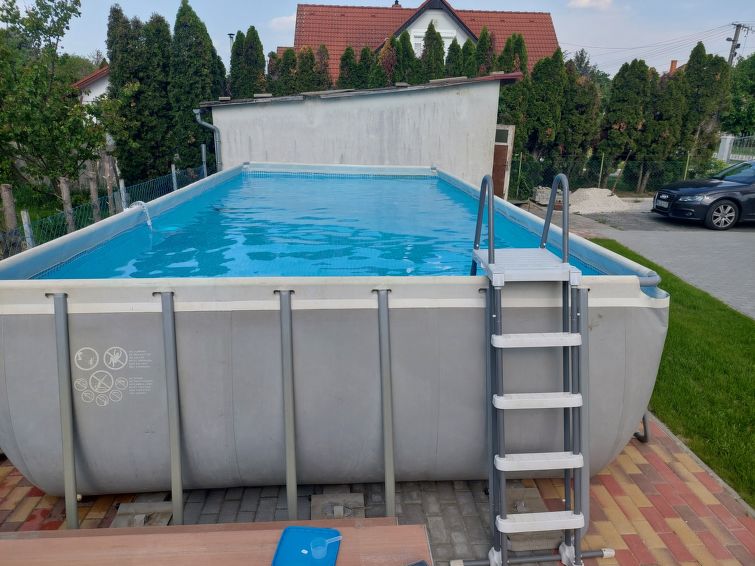 Schönes Ferienhaus Mit Sehr Großem Pool - Balaton