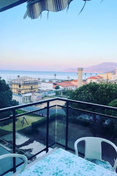 Casa Leonilde Grosszügige Wohnung Direkt Am Meer - Ventimiglia
