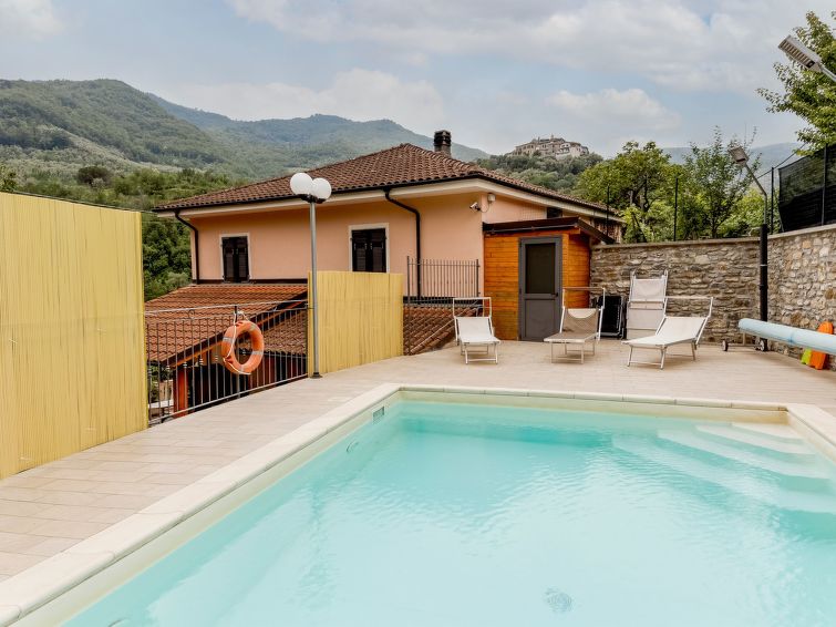 Villa In Borgomaro Mit Privatem Parkplatz - Imperia