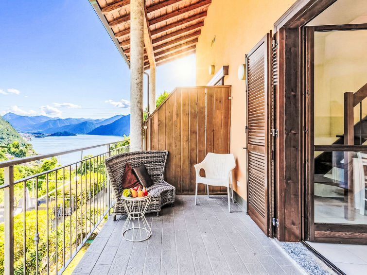 Borgo Castello - Comomeer