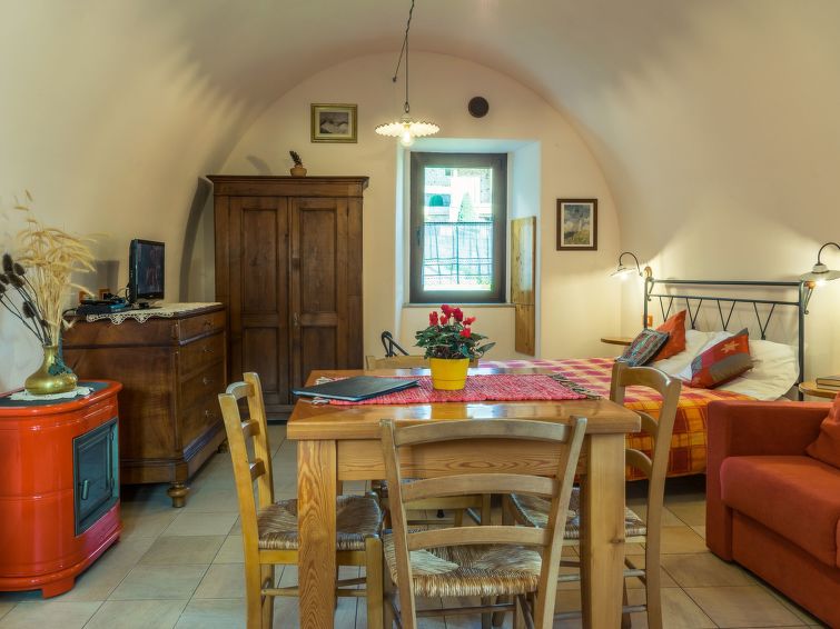 Studio-apartment Mit Balkon Mit Seeblick Und Zugang Zum Garten - Castro
