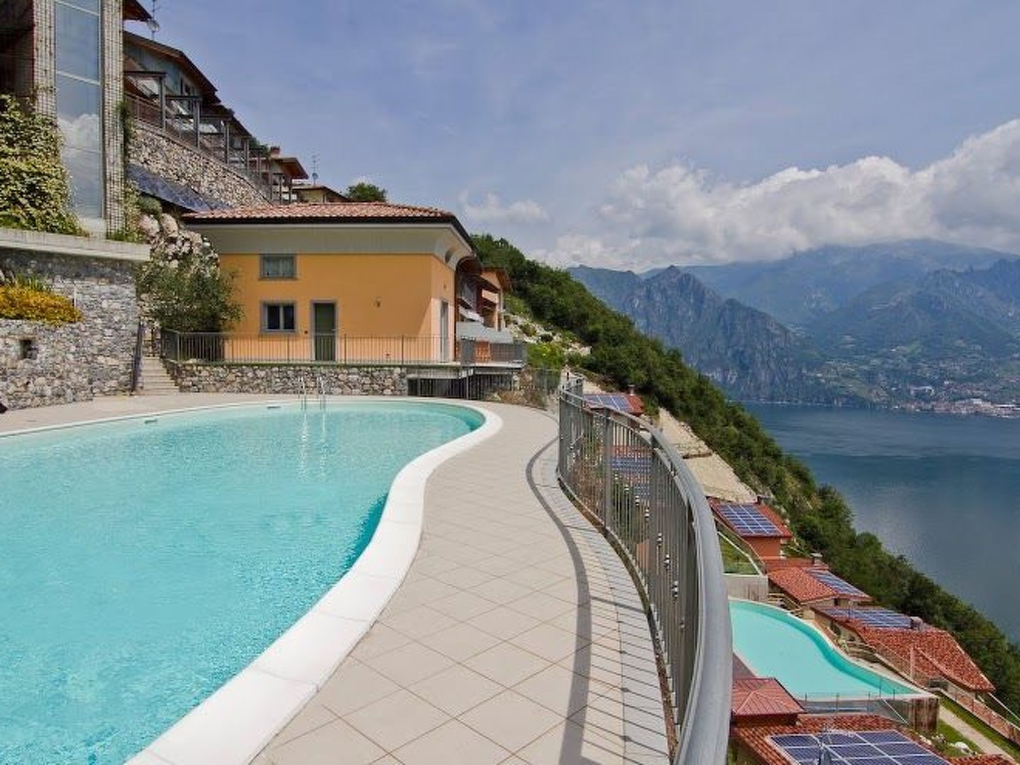 Beatrice - Haus Mit Pool Und Terrasse Am Iseosee - Iseo