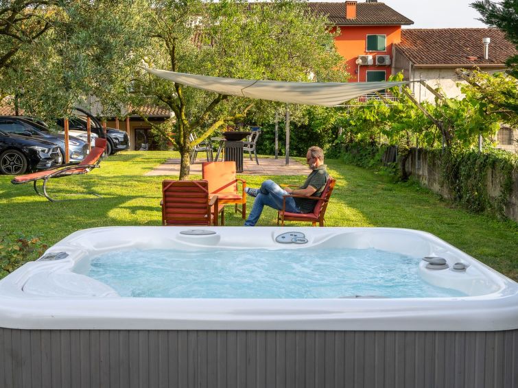 Zimmer Mit Bad In Einer Einrichtung Mit Wellness-center - Peschiera del Garda