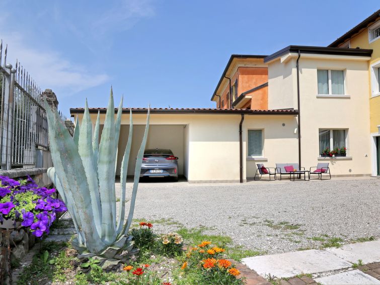 'Vall' Mit Privatparkplatz - Lazise