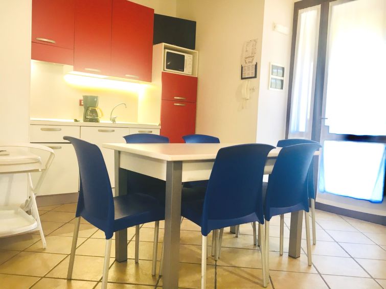 Wunderschöne Wohnung In Lido Di Spina Mit Möbliertem Balkon - Emilia-Romagna
