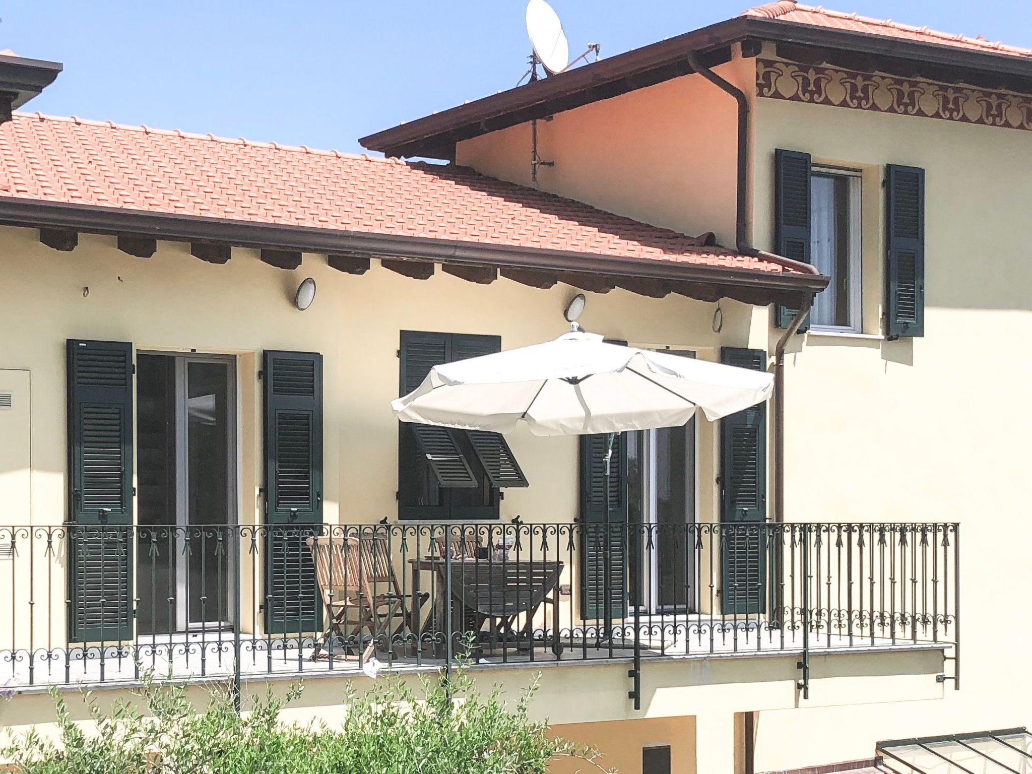 Penthouse Mit Garten Und Privater Terrasse In Villa - La Spezia