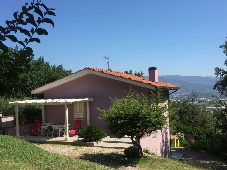 In Basetti Mit Garten Und Grill - Montecarlo