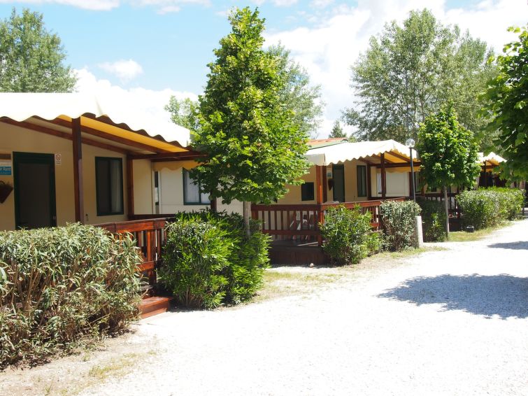 Mobilheim Auf Einem Campingplatz In Der Nähe Des Meeres Und Pisa - Viareggio