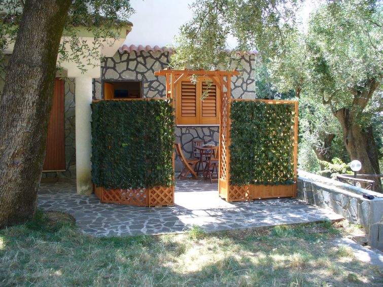 Strandnahe Ferienwohnung Mit Garten Und Grill - Pisciotta