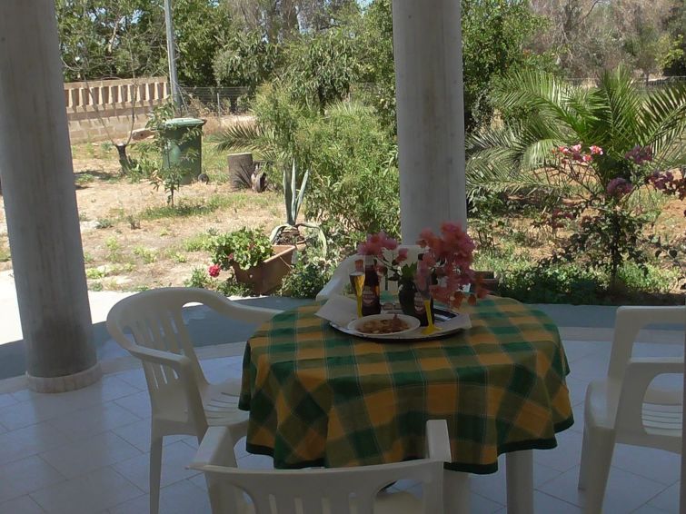 Kleine Villa Mit Geschlossenem Garten In Parabita - Matino