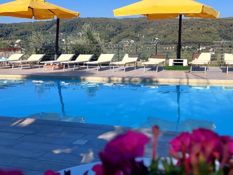 Brandneue Wohnung In Villa Mit Schwimmbad - Peschici