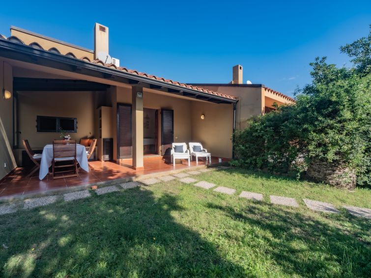 Gepflegtes Ferienhaus In Laufnähe Zum Strand Und Mit Gehobener Ausstattung - Costa Rei