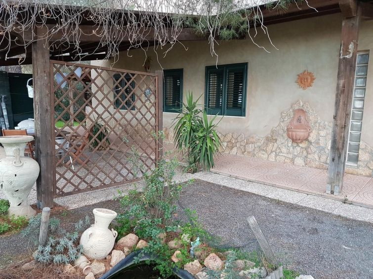 Tolles Ferienhaus In Pula Mit Grill - Sardinia