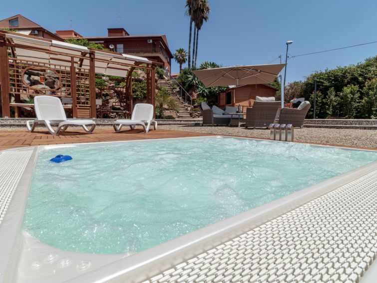 Zyklopenhaus. Erstaunliche Aussicht Und Privates Mini-spa - Catane