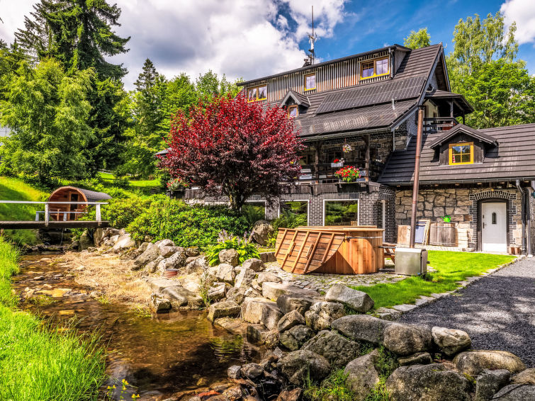 Exklusives Ferienhaus Mit Schwimmbad Direkt Am Wasser - Riesengebirge