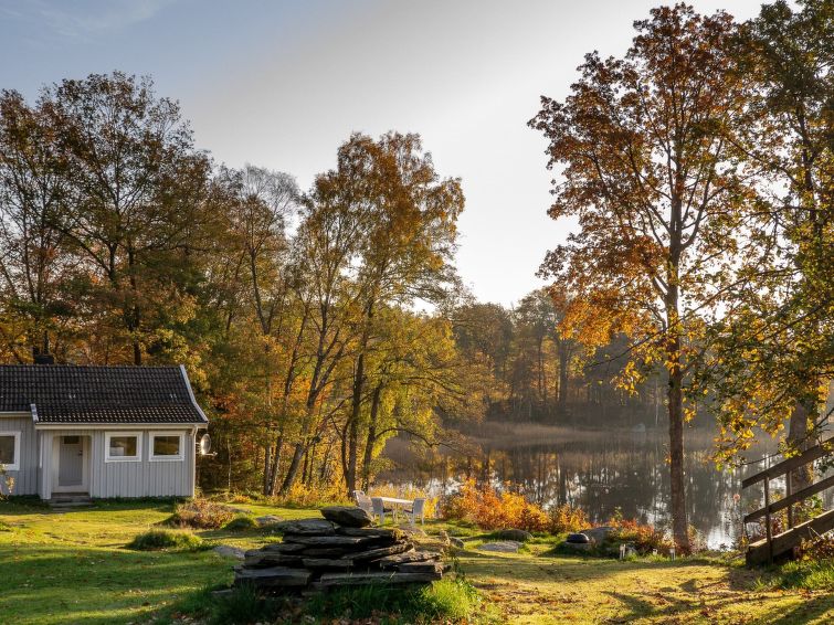 Schwedisches Glück, Zwischen Wäldern Und Einem See - Gothenburg