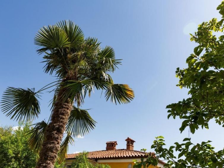 Wohnung In Lucija Mit Garten - Lucija