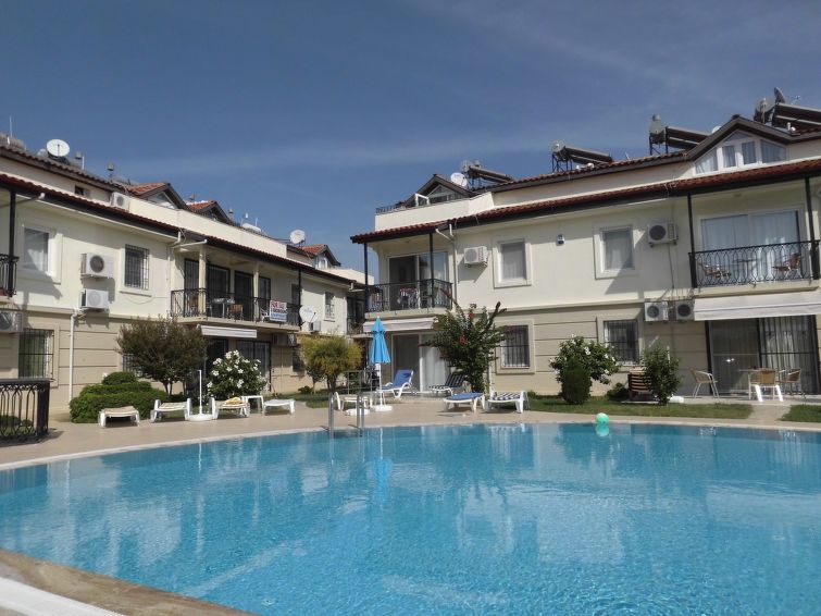 Strandnahe Ferienwohnung üBer Zwei Etagen - Çalış Beach
