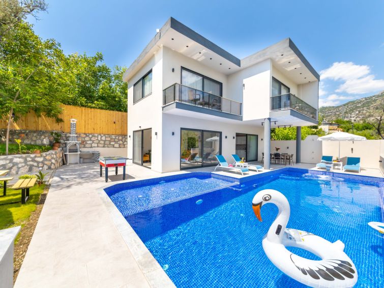 Esi - Kalkan