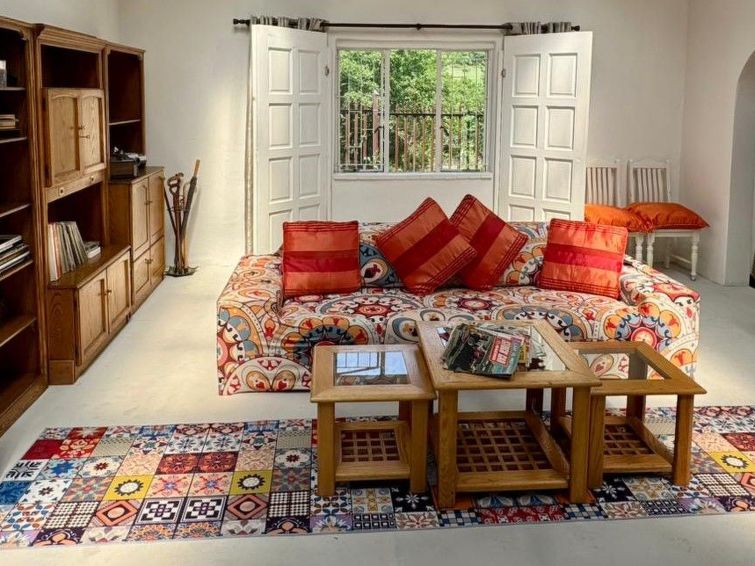 "Comfortably Off-grid" - Chartwell